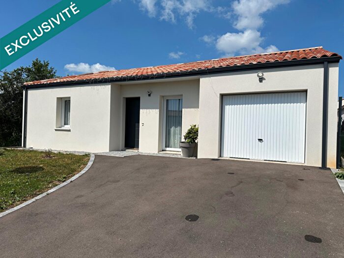 Maison 4 pièces à Moutiers-les-Mauxfaits, à vendre
