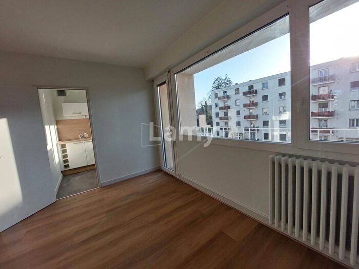 Appartement à louer - Saint Ferjeux, Rosemont, Besançon - 4 pièces - 2 chambres