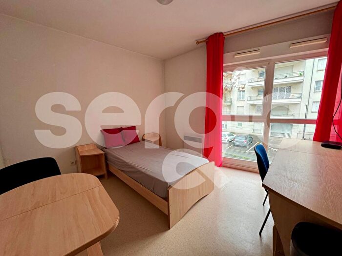 Appartement à louer - Orléans, La Croix Saint-Marceau, La Mouillère, Pré Pinson - 1 pièce