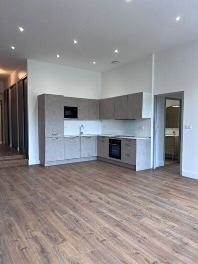 Appartement à louer - La Bastide, Libourne - 4 pièces - 3 chambres