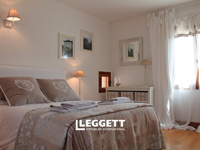 Maison à vendre - Aubeterre-sur-Dronne - 8 pièces - 6 chambres