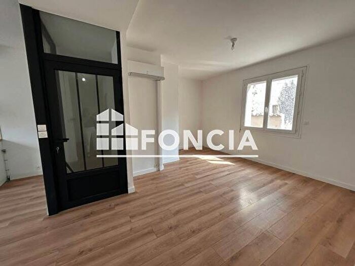 Maison à louer - Centre Ville, Bagnols-sur-Cèze - 5 pièces - 3 chambres