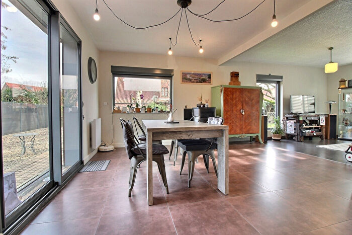 Maison à vendre - Quesnoy-sur-Deûle - 8 pièces - 4 chambres