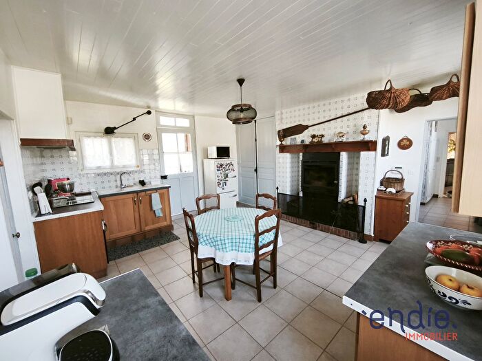 Maison à vendre - Thérines - 6 pièces - 4 chambres