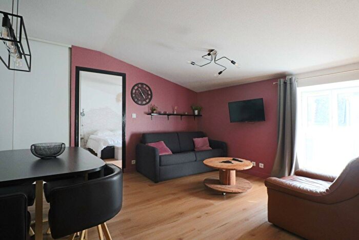 Appartement à louer - La Bourboule - 2 pièces - 1 chambre