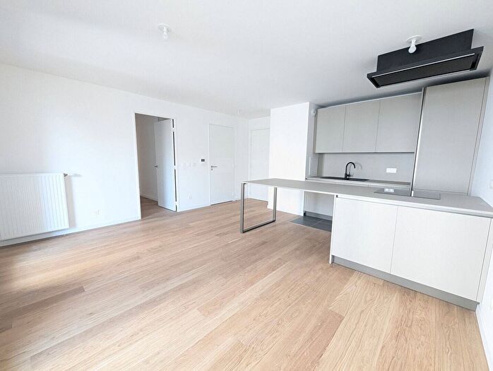 Appartement à louer - Village, Fontenay-sous-Bois - 3 pièces - 2 chambres