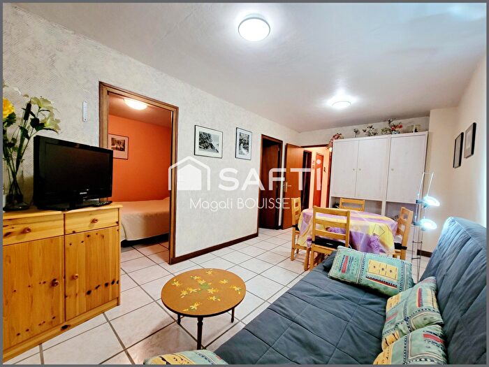 Appartement à vendre - Bagnères-de-Luchon - 2 pièces - 1 chambre