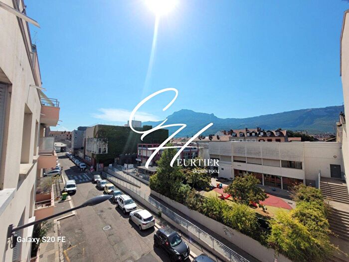 Appartement 2 pièces à Berriat-Ampere, Grenoble, à louer
