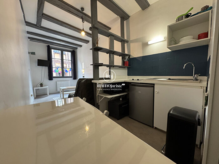 Appartement à louer - Limoges, Centre-ville, Hôtel de Ville, Emailleurs - 1 pièce - 1 chambre
