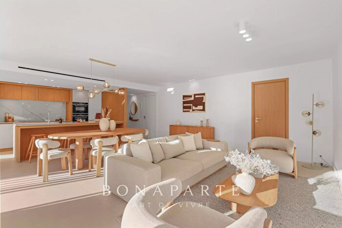 Cannes, Centre-ville : Appartement 4 pièces à vendre