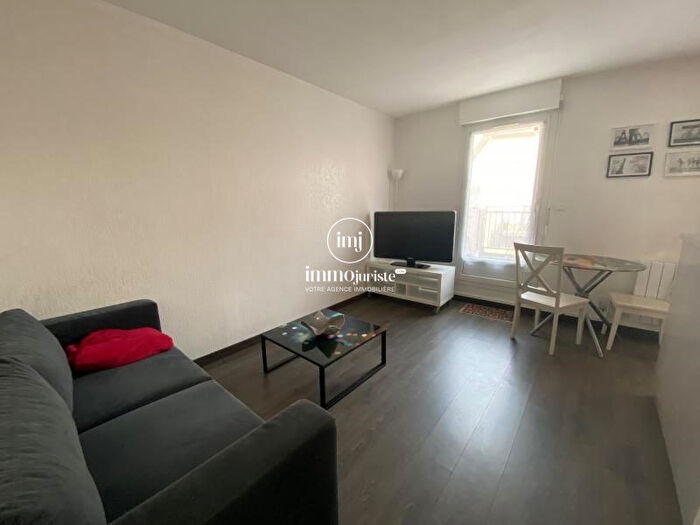 Appartement à louer - Limoges, Centre-ville, Hôtel de Ville, Emailleurs - 2 pièces - 1 chambre