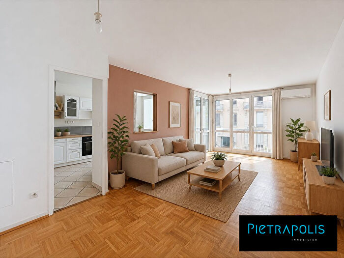Appartement 3 pièces à Villeurbanne, Ferrandière, Maisons Neuves, à vendre