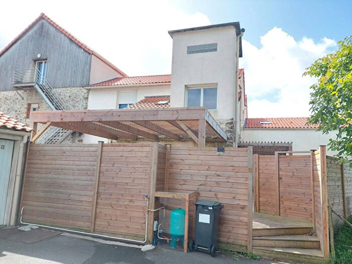 Partie Est Campagne-Agglomeration, Aizenay : Maison 3 pièces à louer
