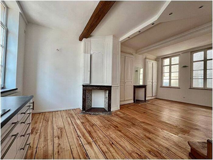 Appartement 3 pièces à Vieux Lille, à louer