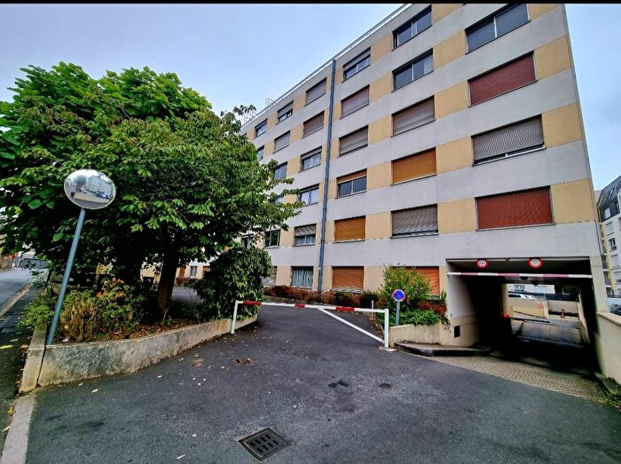 Juvisy-sur-Orge, Centre-ville, Entrevoies, Seine : Appartement 1 pièce à vendre