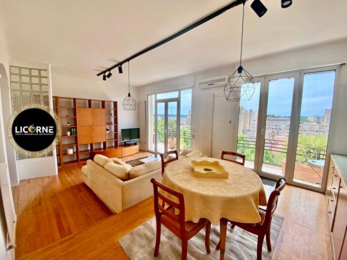 Centre Ville, Aix-en-Provence : Appartement 3 pièces à louer