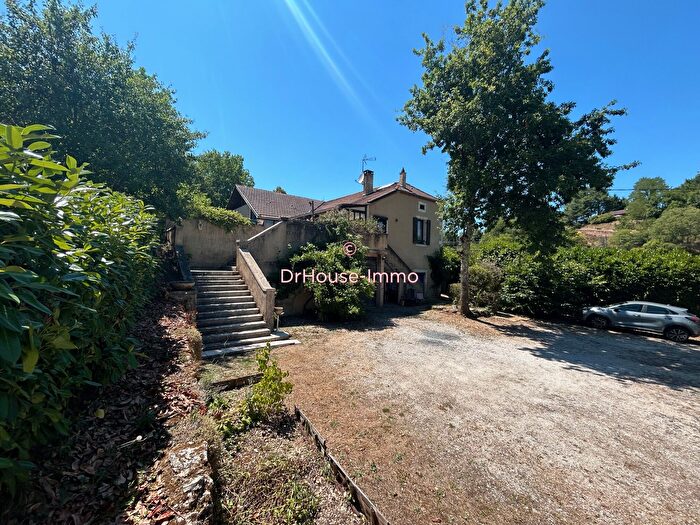 Maison 9 pièces à Luzech, à vendre