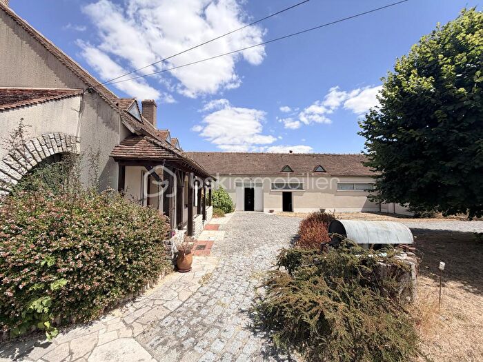Chambon-la-Forêt - Maison 10 pièces à vendre