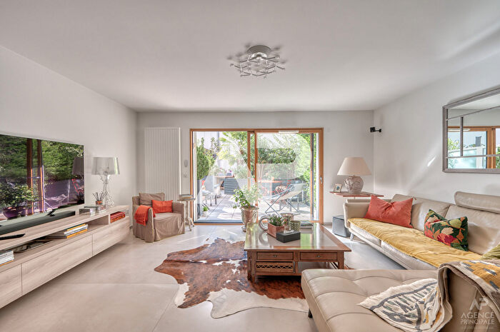 Maison à vendre - Rueil-Malmaison, Coeur de Ville - 5 pièces - 3 chambres