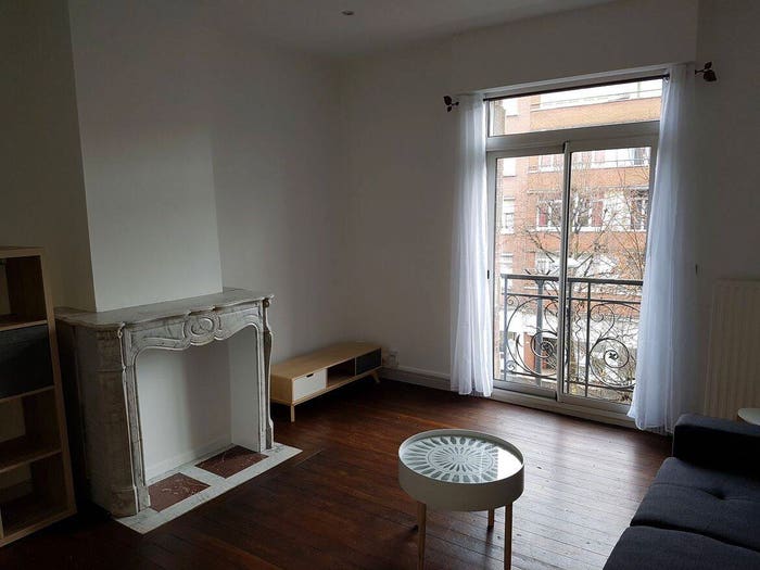 Centre-Neuf Bourg-Quesnoy-Delsaux-Musée-Cannoniers-Gare, Valenciennes : Appartement 2 pièces à louer
