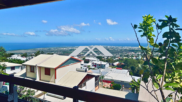 Maison à vendre - Saint-Paul, Bois de Nèfles - 6 pièces - 4 chambres