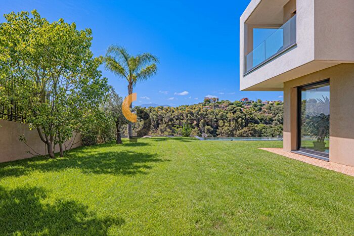 Maison à vendre - Cagnes-sur-Mer, Le Vallon des Vaux, La Campanette, Montaleigne - 5 pièces - 4 chambres