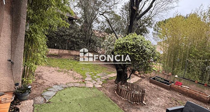 Appartement à vendre - Pertuis, Centre-ville, Fours à Chaux, Claret - 3 pièces - 2 chambres