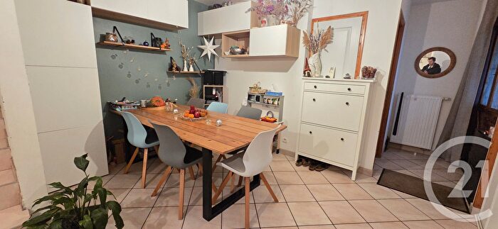 Appartement à louer - Gruffy - 5 pièces - 3 chambres