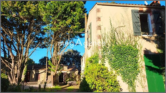 Château-dOlonne, La Maisonnette, Le Fléchoux : Maison 7 pièces à vendre