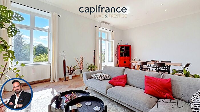 Appartement 5 pièces à Sainte-Foy-lès-Lyon, Centre-ville, à vendre
