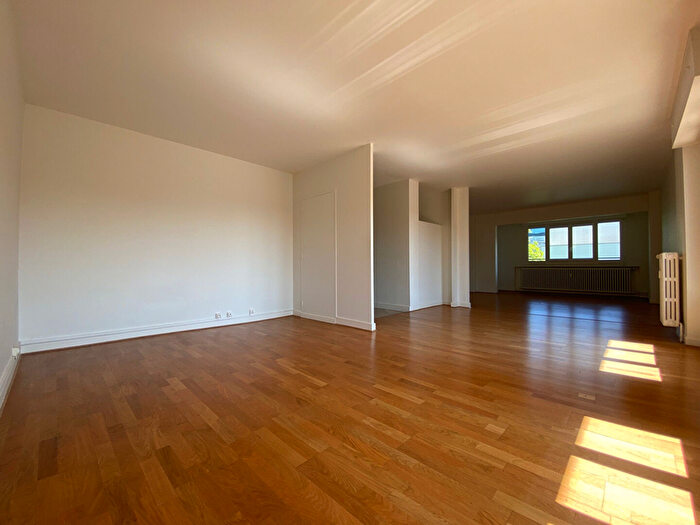 Appartement à louer - Besançon, Chaprais Cras - 6 pièces - 5 chambres