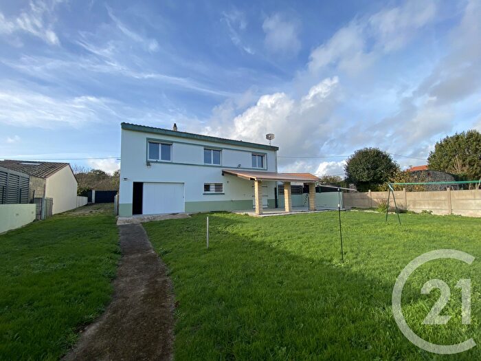 Maison à louer - Avrillé - 7 pièces - 4 chambres