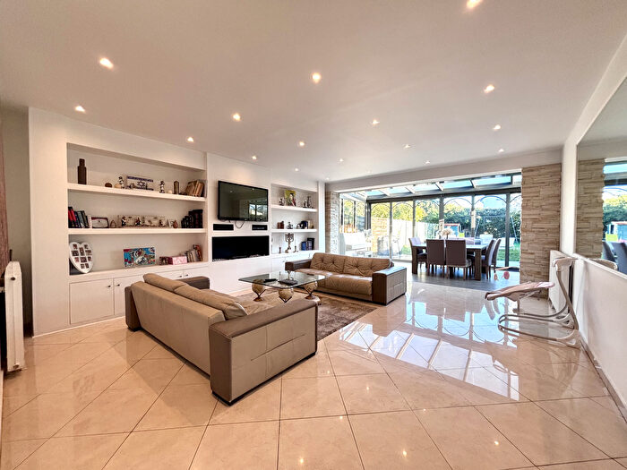 Maison à vendre - Romainville, Centre-ville - 6 pièces - 4 chambres