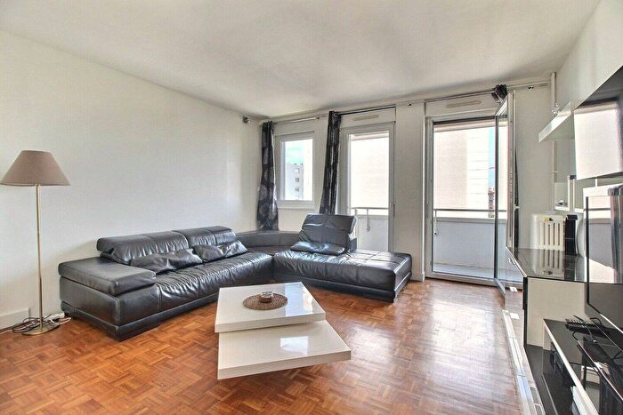 Appartement 4 pièces à louer à Marceau, République, Courbevoie