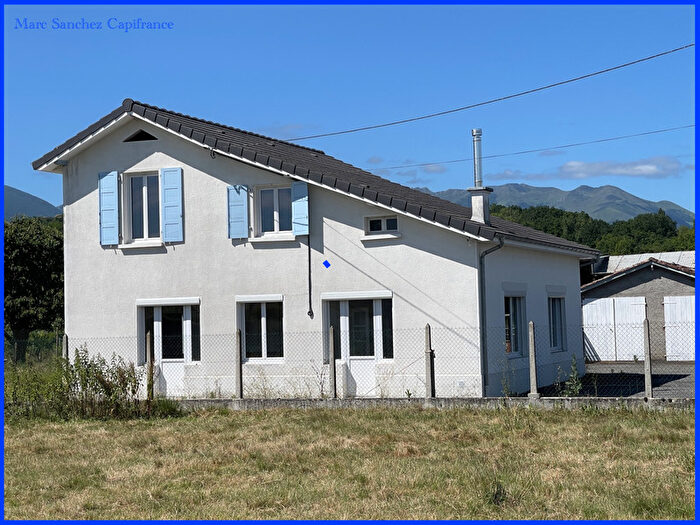 Maison 8 pièces à vendre à Nay