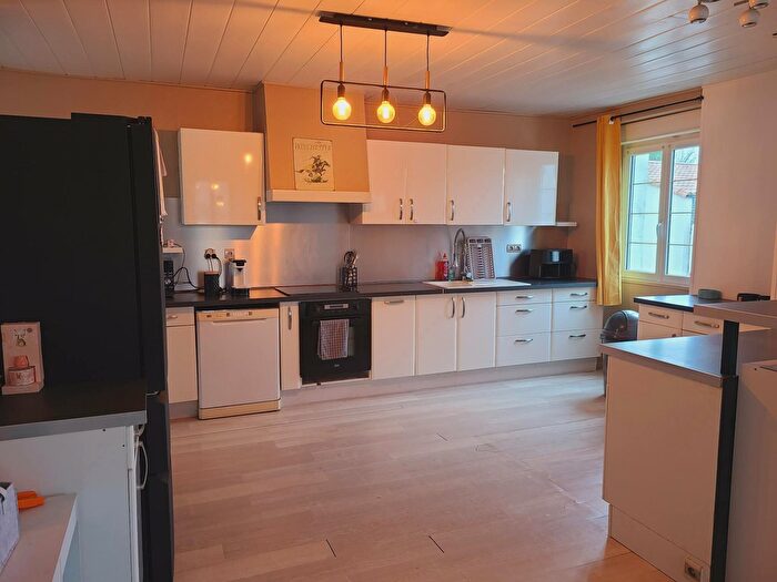 Maison 6 pièces à Sainte-Gemme-la-Plaine, à vendre