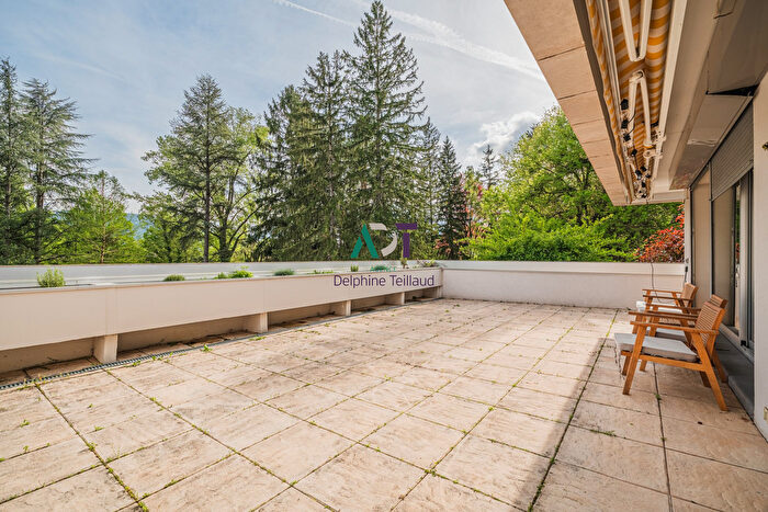 Appartement à vendre - Meylan, Haut Meylan, Charlaix - 4 pièces - 2 chambres