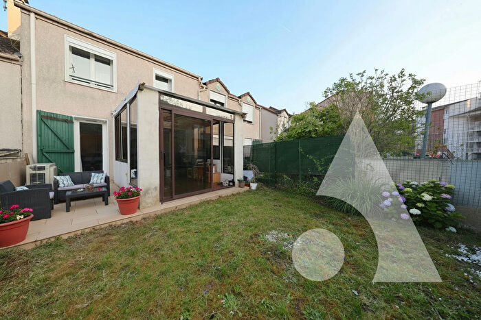 Maison 4 pièces à Évry, Les Aunettes, à vendre