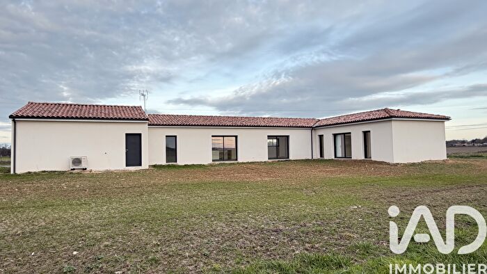 Maison à vendre - Nieul-le-Virouil - 6 pièces - 4 chambres