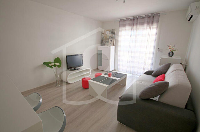 Appartement 2 pièces à Antibes, Coeur de ville, à louer