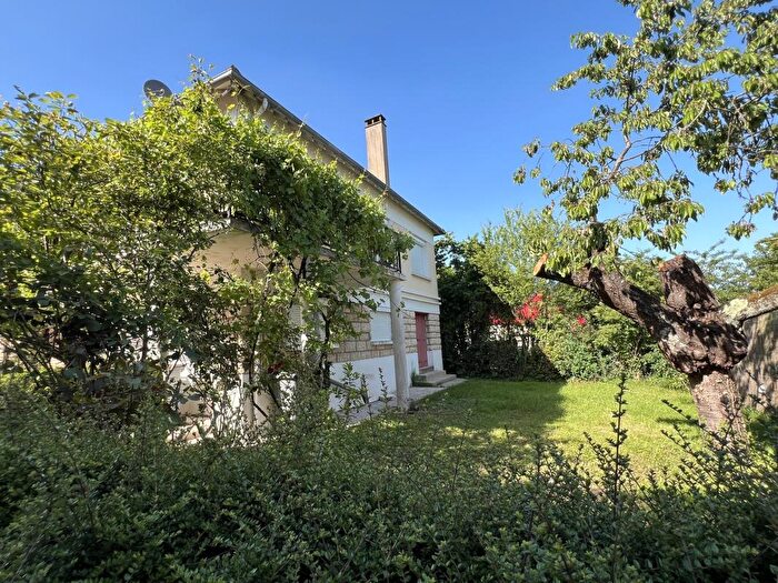 Massy, Pileu, Graviers, Vilmorin, Square de Clos de Villaine - Maison 8 pièces à vendre