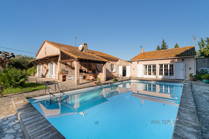 Maison à vendre - Arles, Trébon - 7 pièces - 4 chambres