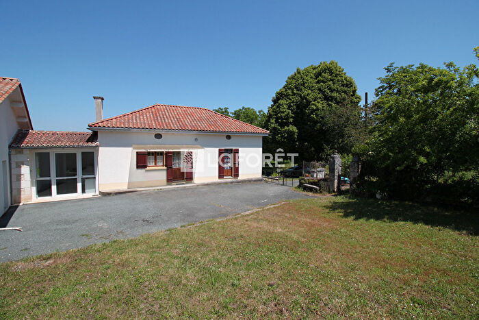Paussac-et-Saint-Vivien - Maison 3 pièces à louer