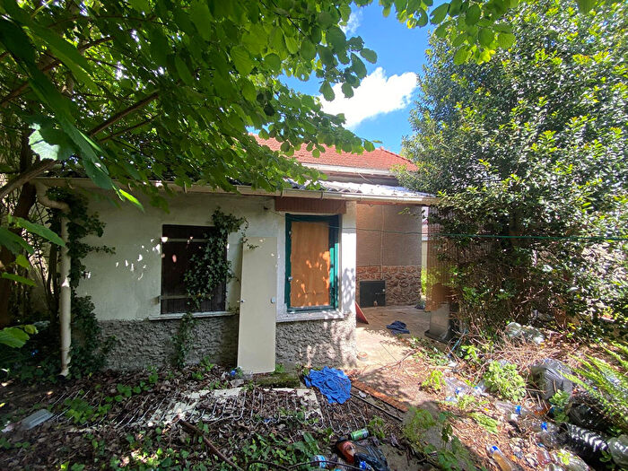 Viry-Châtillon, Port, Aviation : Maison 2 pièces à vendre