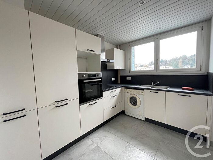 Montbéliard, Faubourg, Mont-Chevis, Chiffogne, Citadelle : Appartement 5 pièces à louer