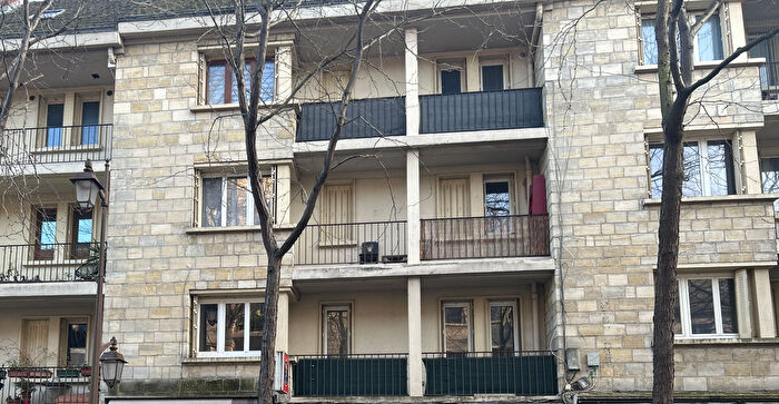Appartement à vendre - Mantes-la-Jolie, Centre-ville - 2 pièces - 1 chambre