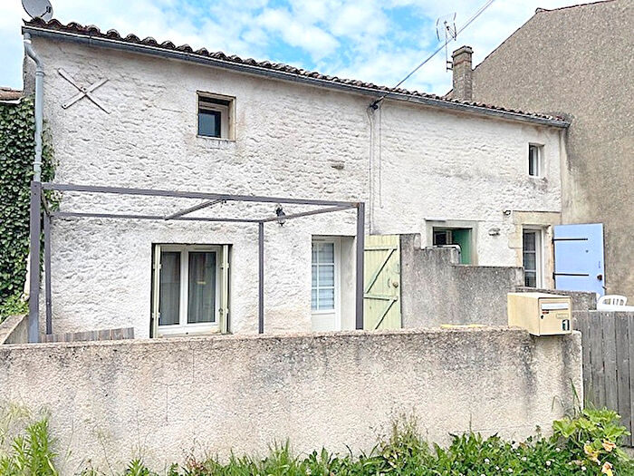 Maison à vendre - Surgères - 7 pièces - 4 chambres
