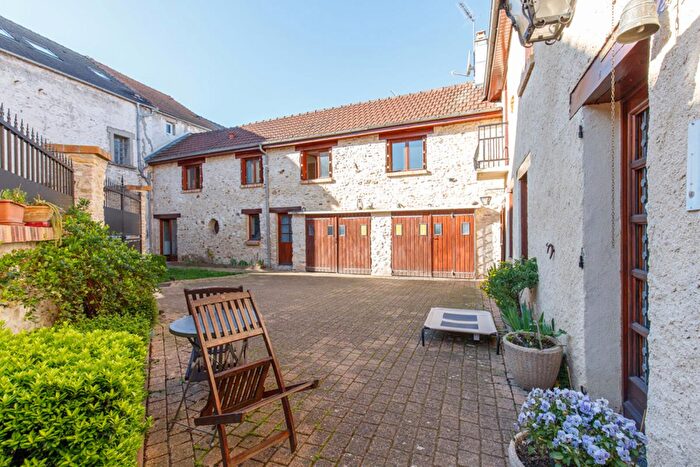 Maison à vendre - Issou - 9 pièces - 6 chambres