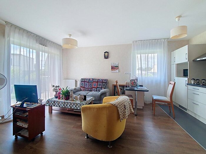 Appartement à vendre - Lanester, Petit Lanester, Maison des Choux, Bellevue - 2 pièces - 1 chambre