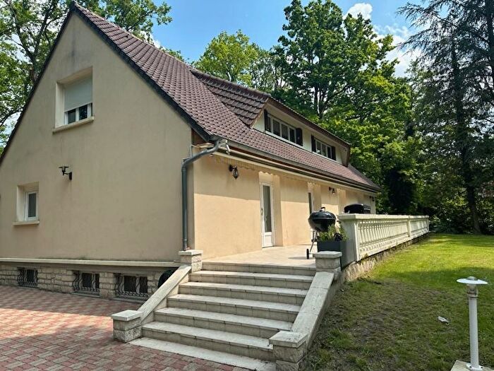 Maison à vendre - Lamorlaye - 9 pièces - 5 chambres